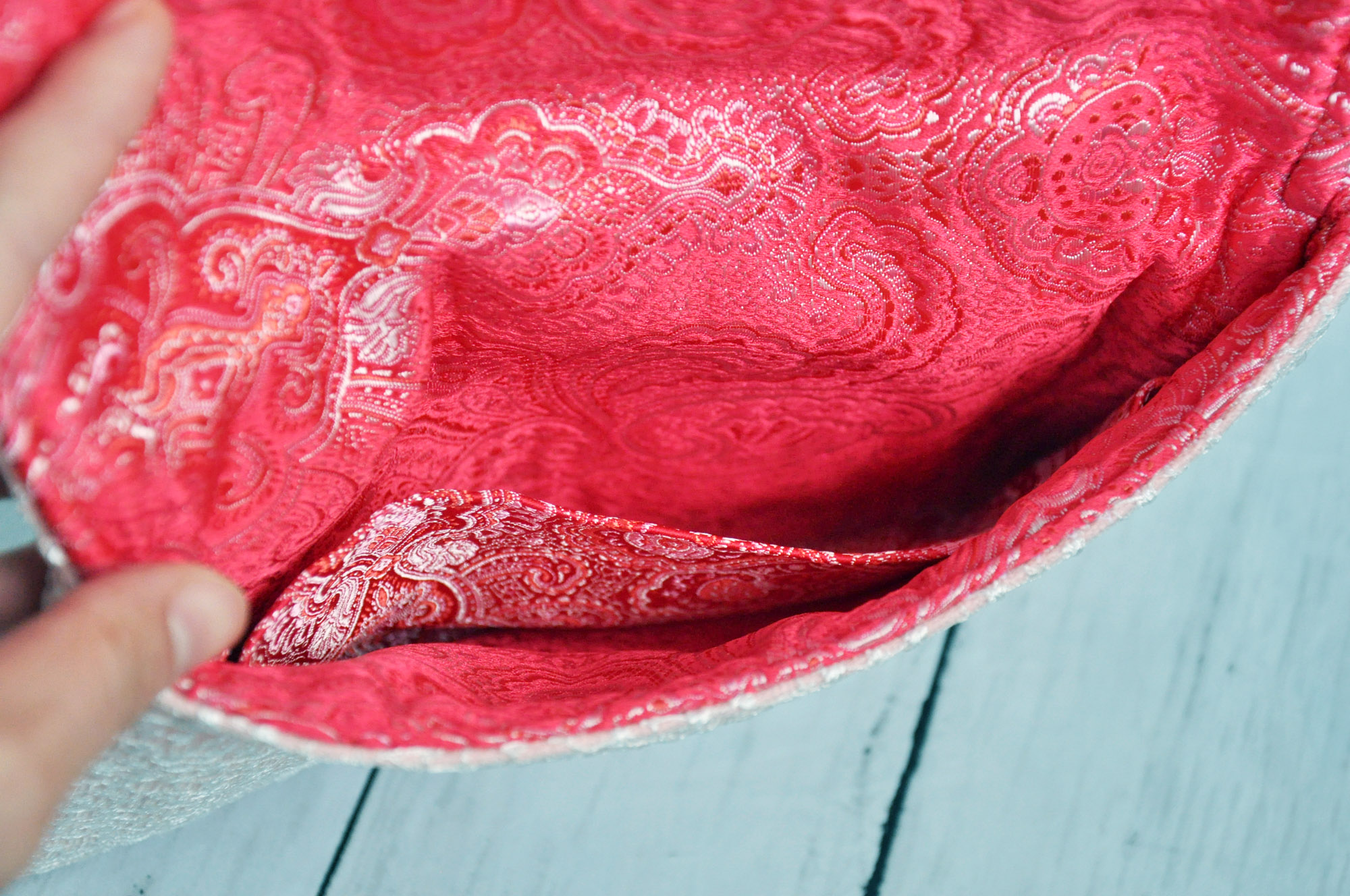 Light Coral Pink and White Lace Clutch Purse – Joanna Stanek
